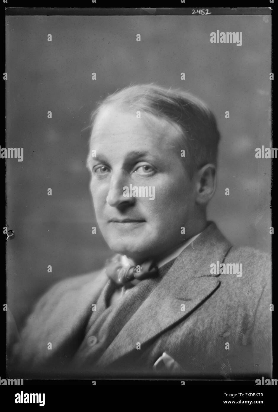 Robert flaherty Black and White Stock Photos & Images - Alamy