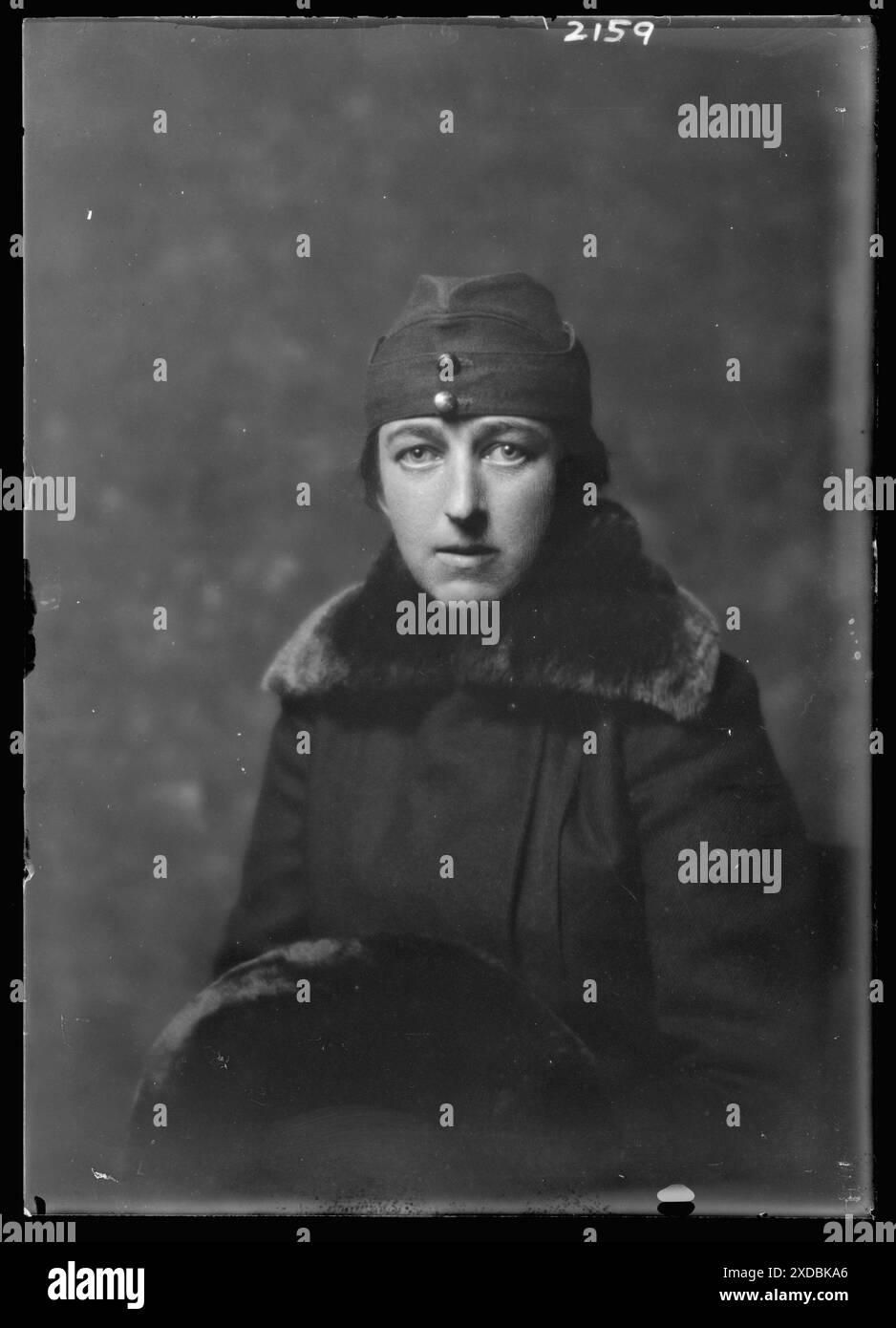 Williams, Constance, Miss, portrait photograph. Genthe photograph ...