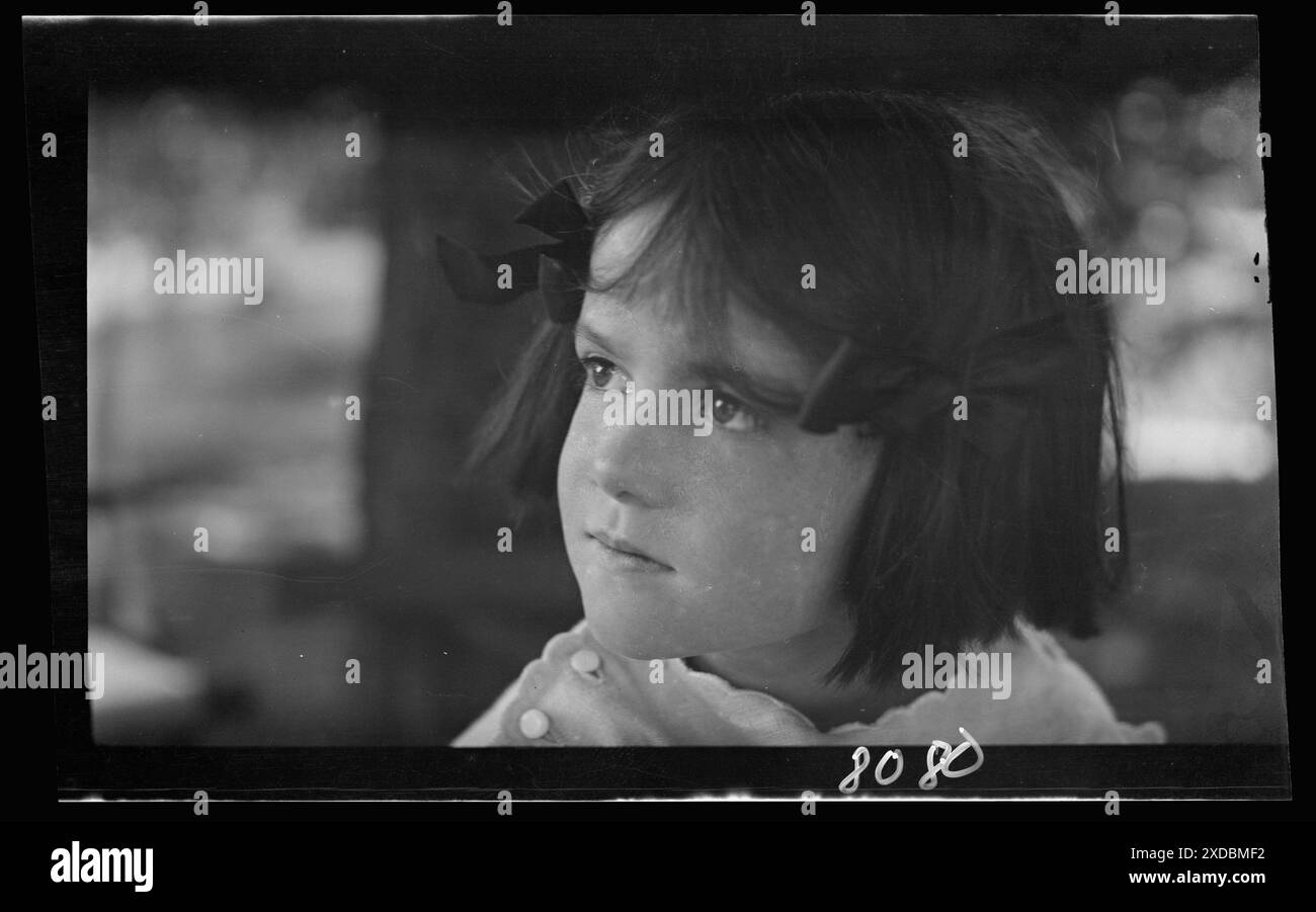 Unidentified child, portrait photograph. Genthe photograph collection ...