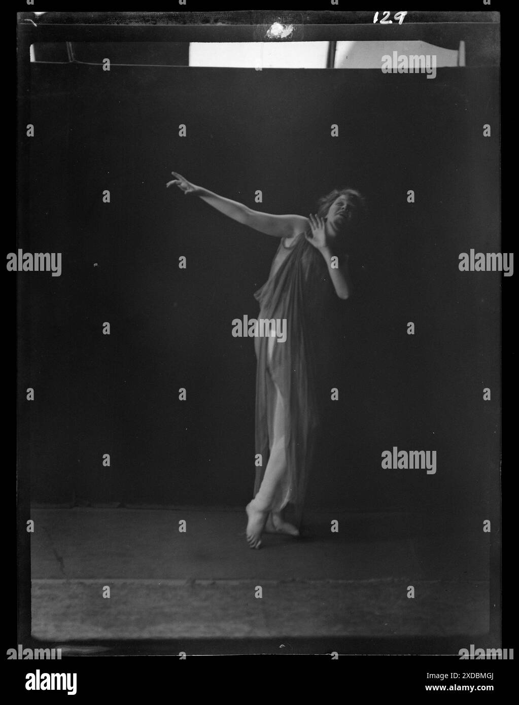 Unidentified dancer, possibly an Elizabeth Duncan dancer. Genthe ...