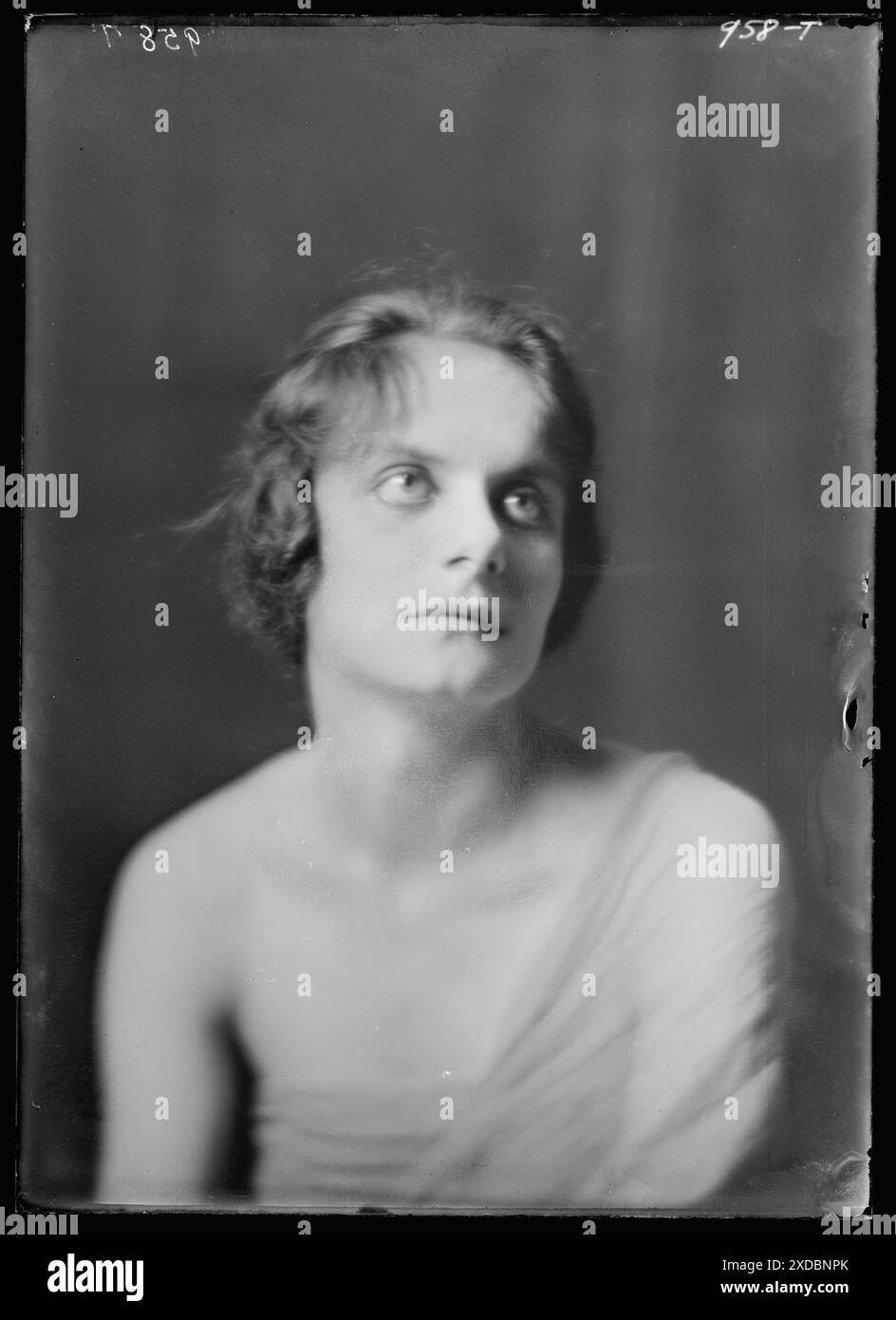 Isadora Duncan dancer, portrait photograph. Genthe photograph ...