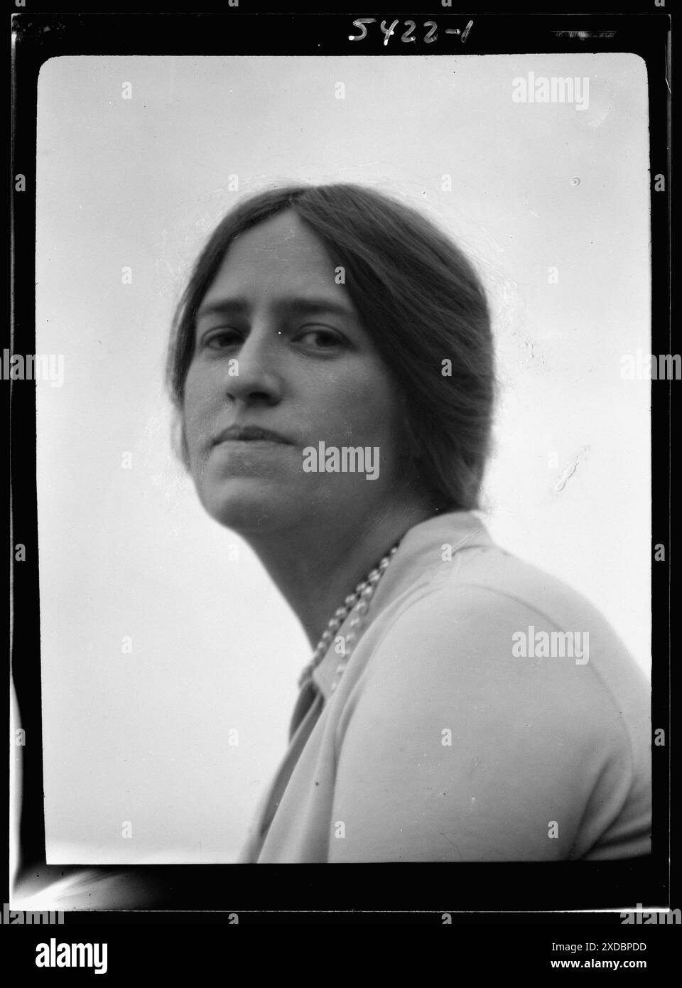 Field, Isabel, Miss, portrait photograph. Genthe photograph collection ...