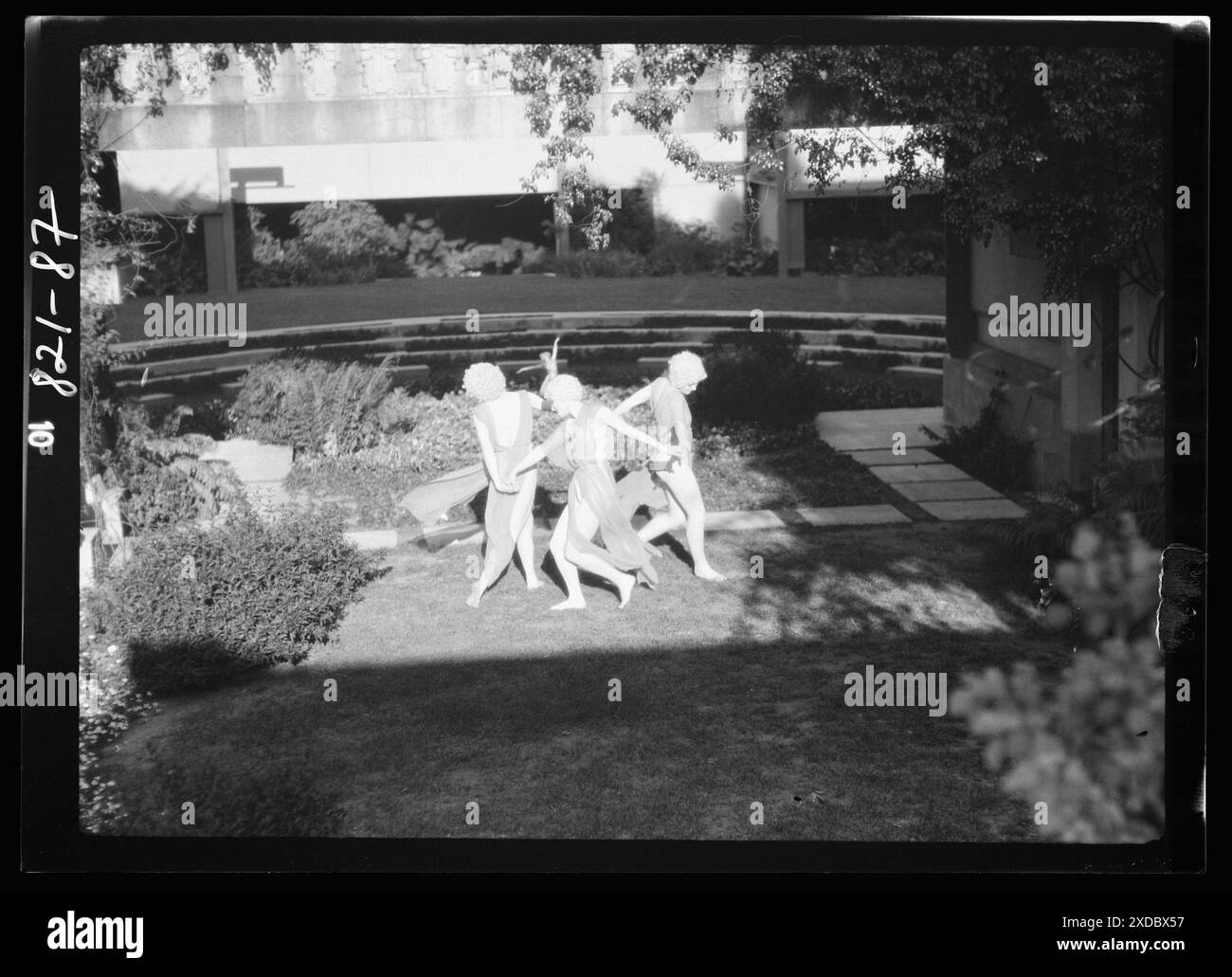 Marion Morgan dancers. Genthe photograph collection Stock Photo - Alamy