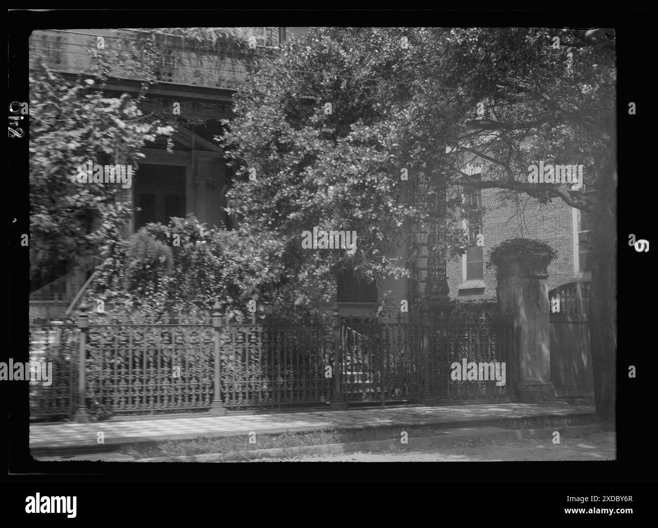 Broad street charleston Black and White Stock Photos & Images - Alamy