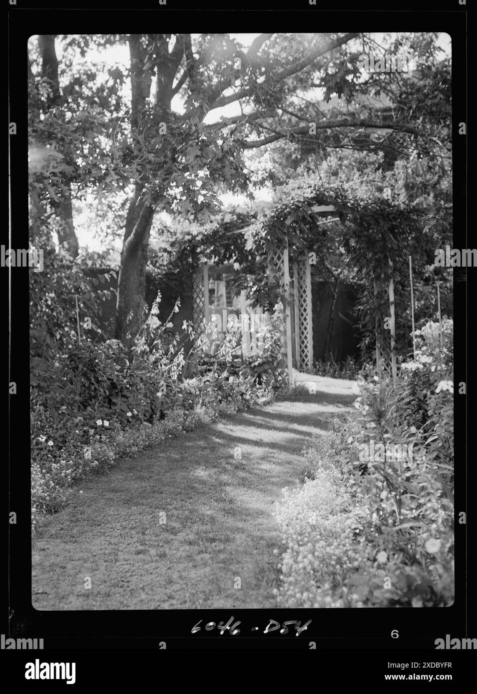 Albert herter house Black and White Stock Photos & Images - Alamy