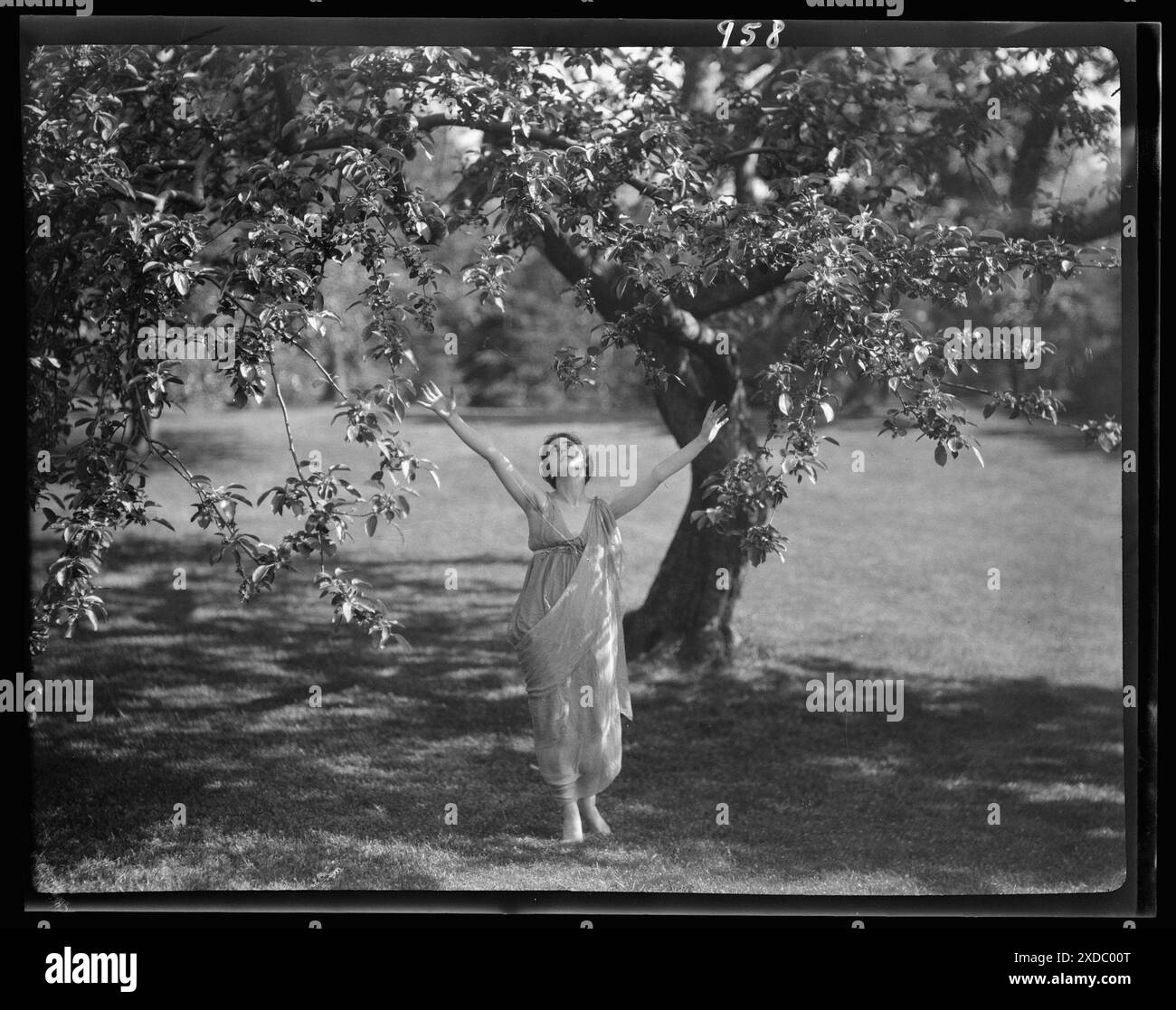 Isadora Duncan dancers. Genthe photograph collection Stock Photo - Alamy