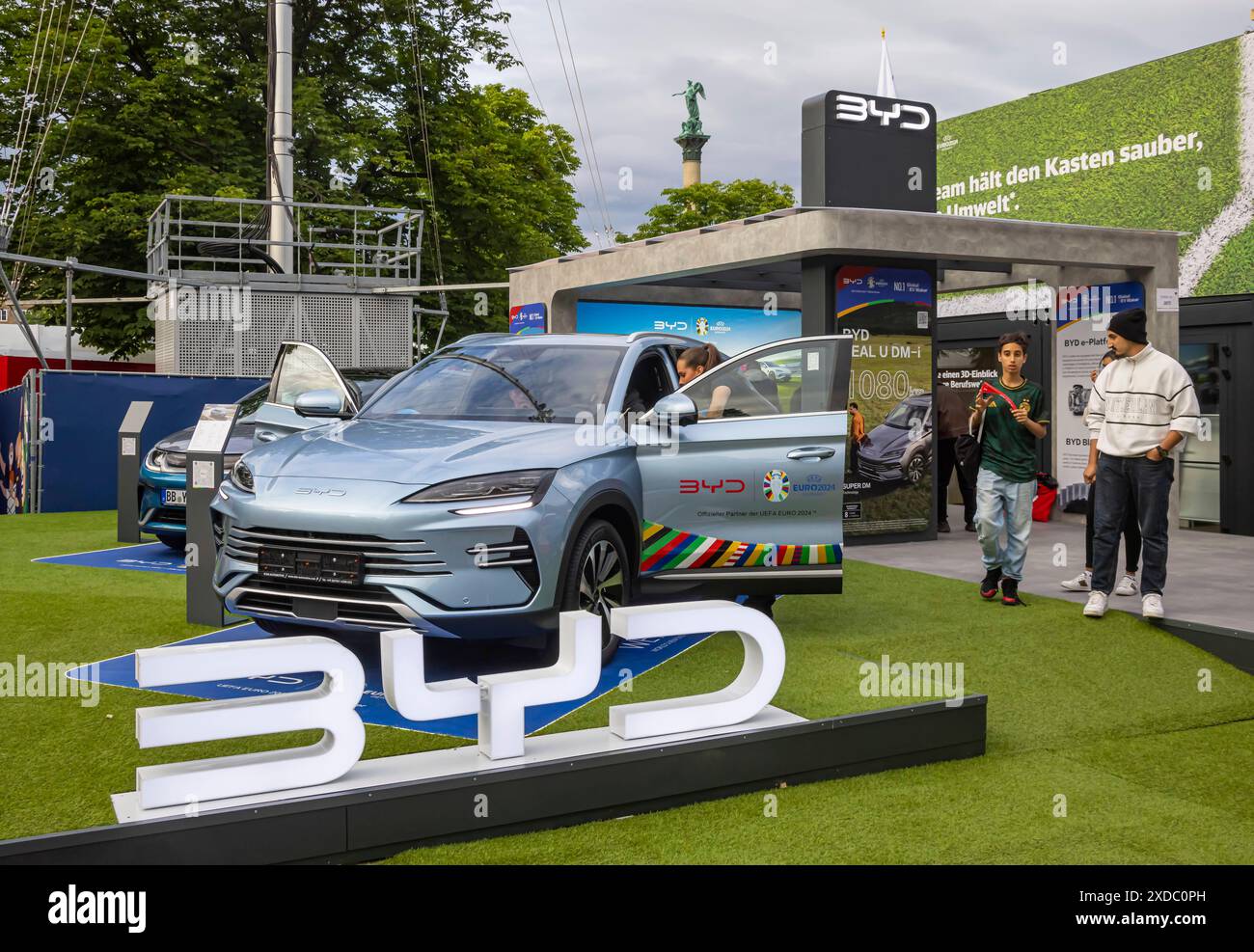 Public Viewing in Stuttgart. Motto zur UEFA EURO 2024: Die ganze Stadt ...