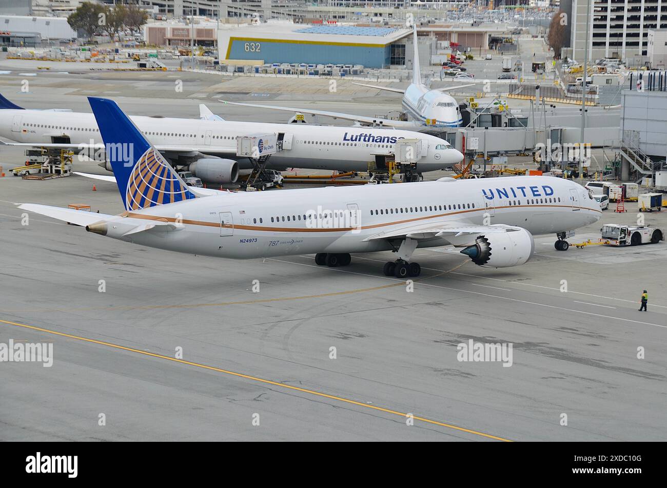 Transat westjet hi-res stock photography and images - Alamy