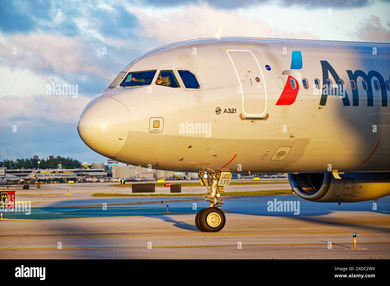 American Airlines airliner taxiing towards departure at FLL. Cockpit ...