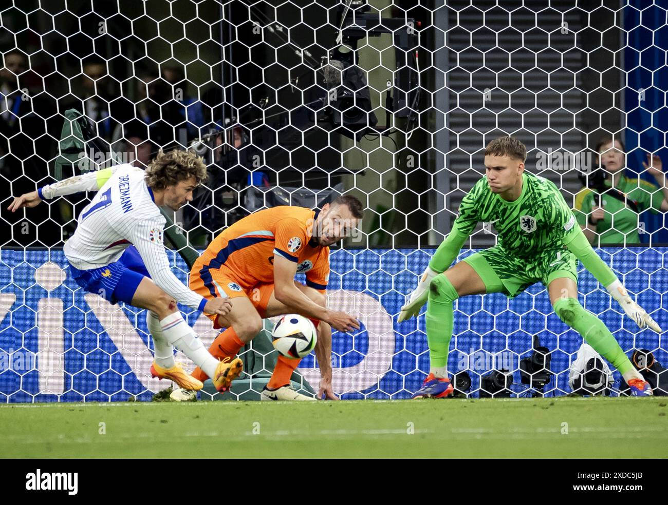 LEIPZIG - Antoine Griezmann of France, Stefan De Vrij of Holland, Holland goalkeeper Bart ...