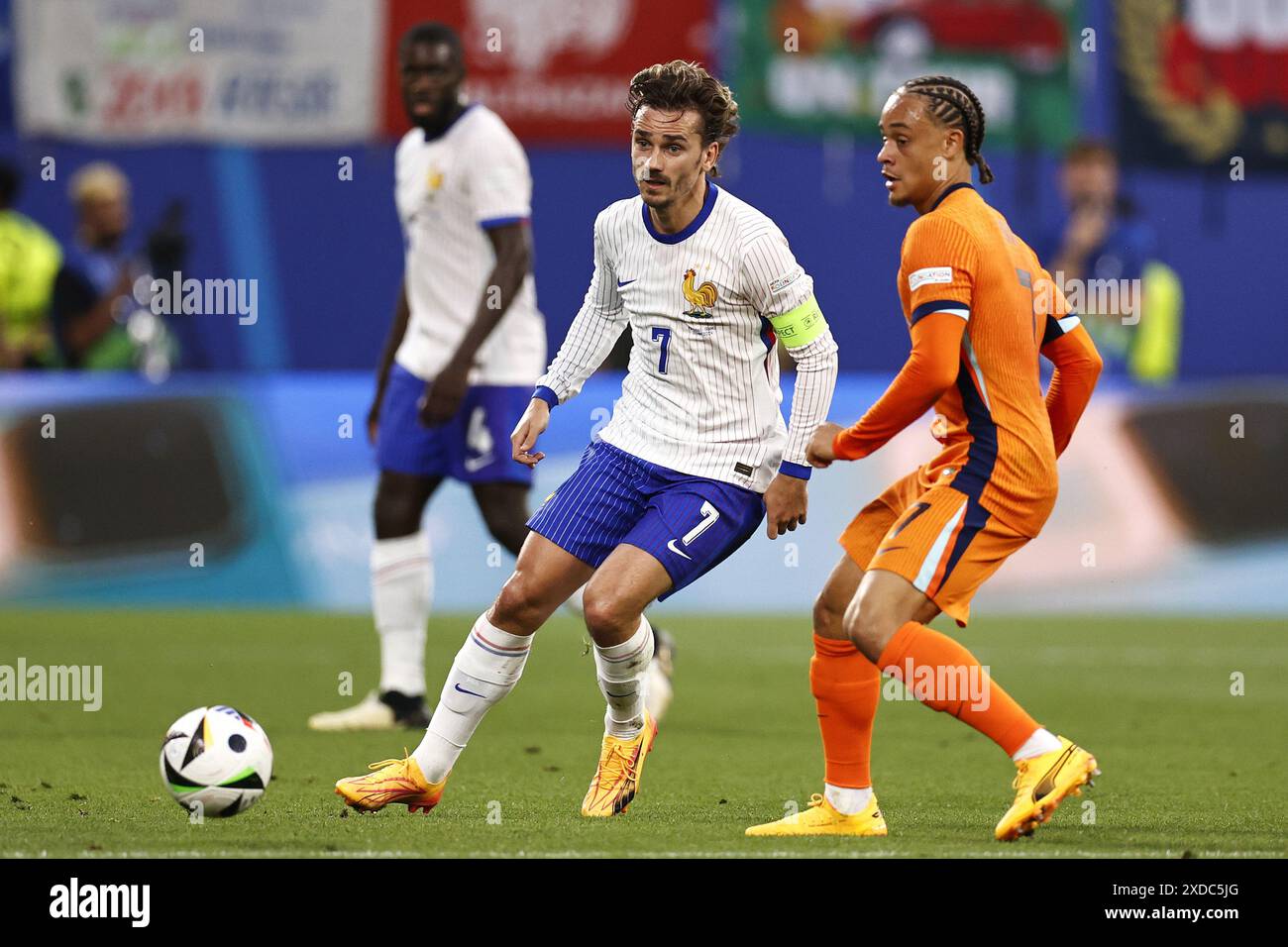 LEIPZIG - (l-r) Antoine Griezmann of France, Xavi Simons of Holland during the UEFA EURO 2024 ...