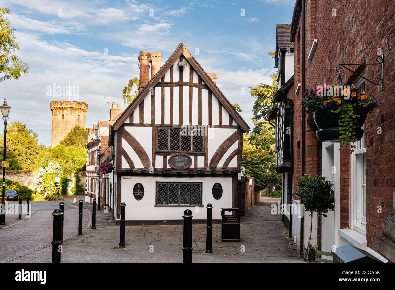 Warwick, England UK: Oken House (currently Oken Tea Rooms), a medieval ...
