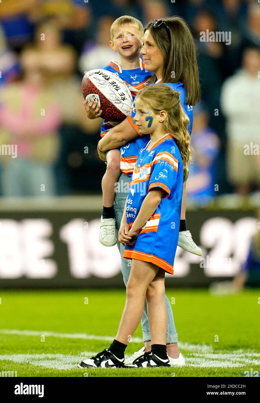 Lindsey Burrow, wife of former Leeds Rhinos player Rob Burrow, and ...