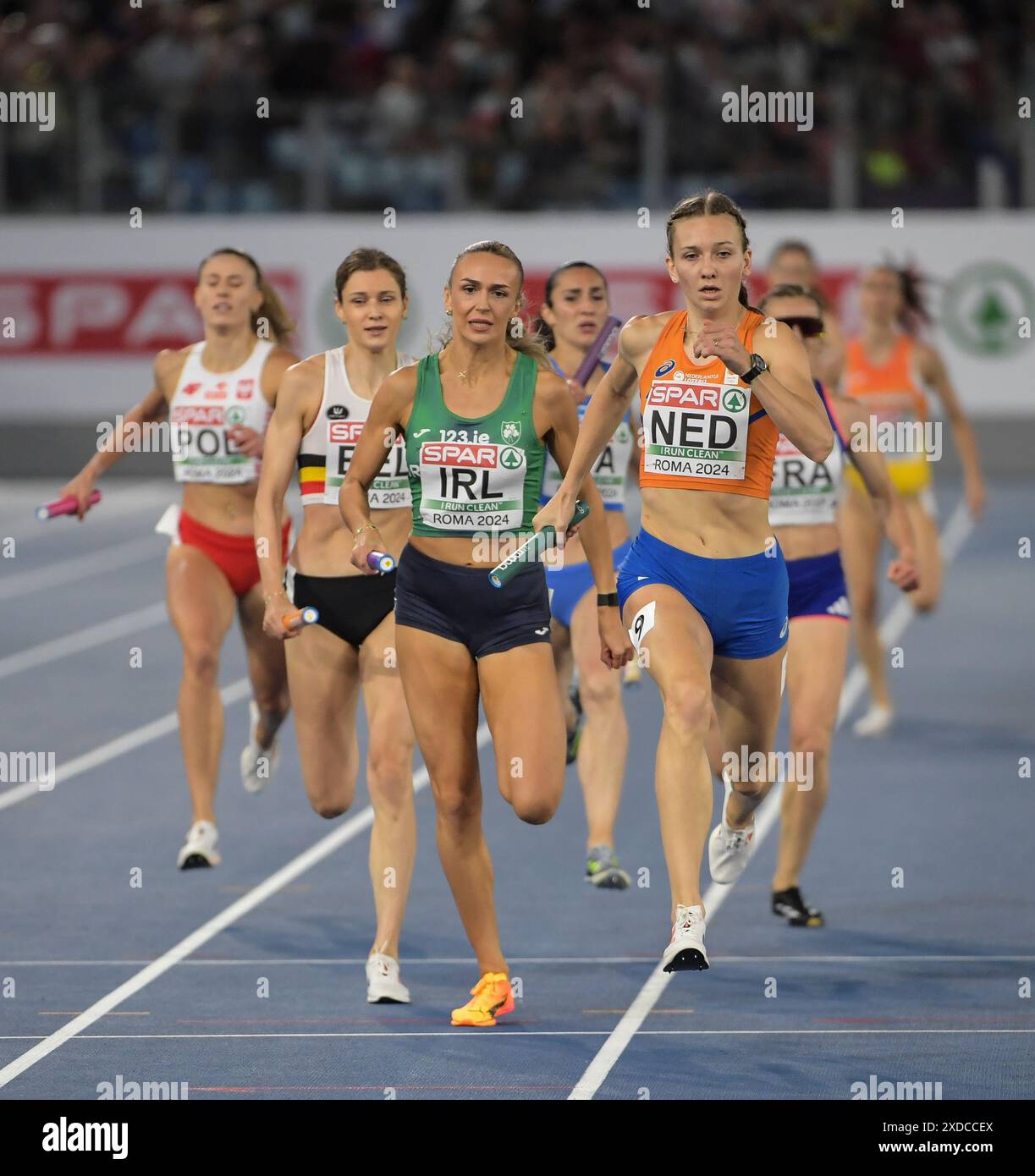 Femke Bol of the Netherlands and Sharlene Mawdsley of Ireland competing ...