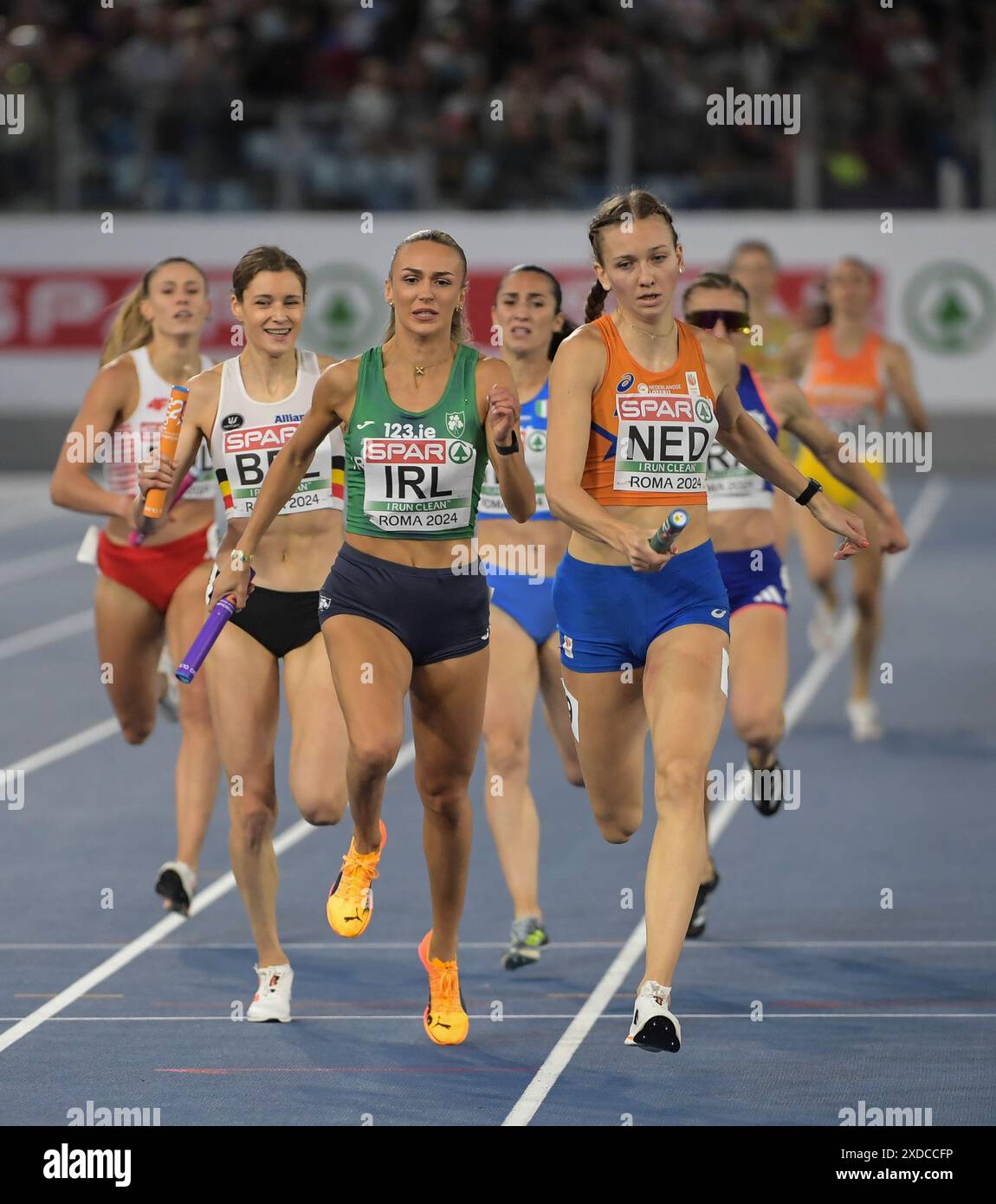 Femke Bol of the Netherlands and Sharlene Mawdsley of Ireland competing ...