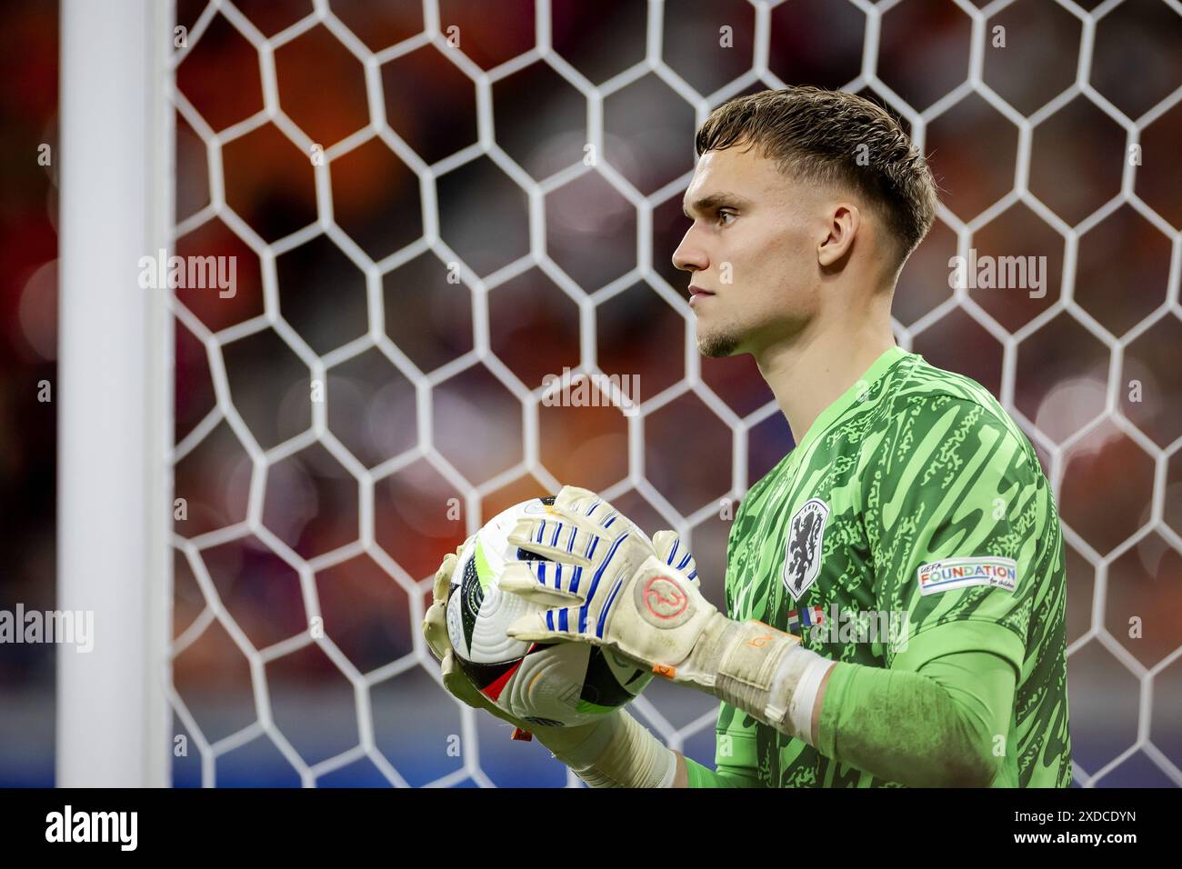 LEIPZIG - Holland goalkeeper Bart Verbruggen during the UEFA EURO 2024 group D match between the ...