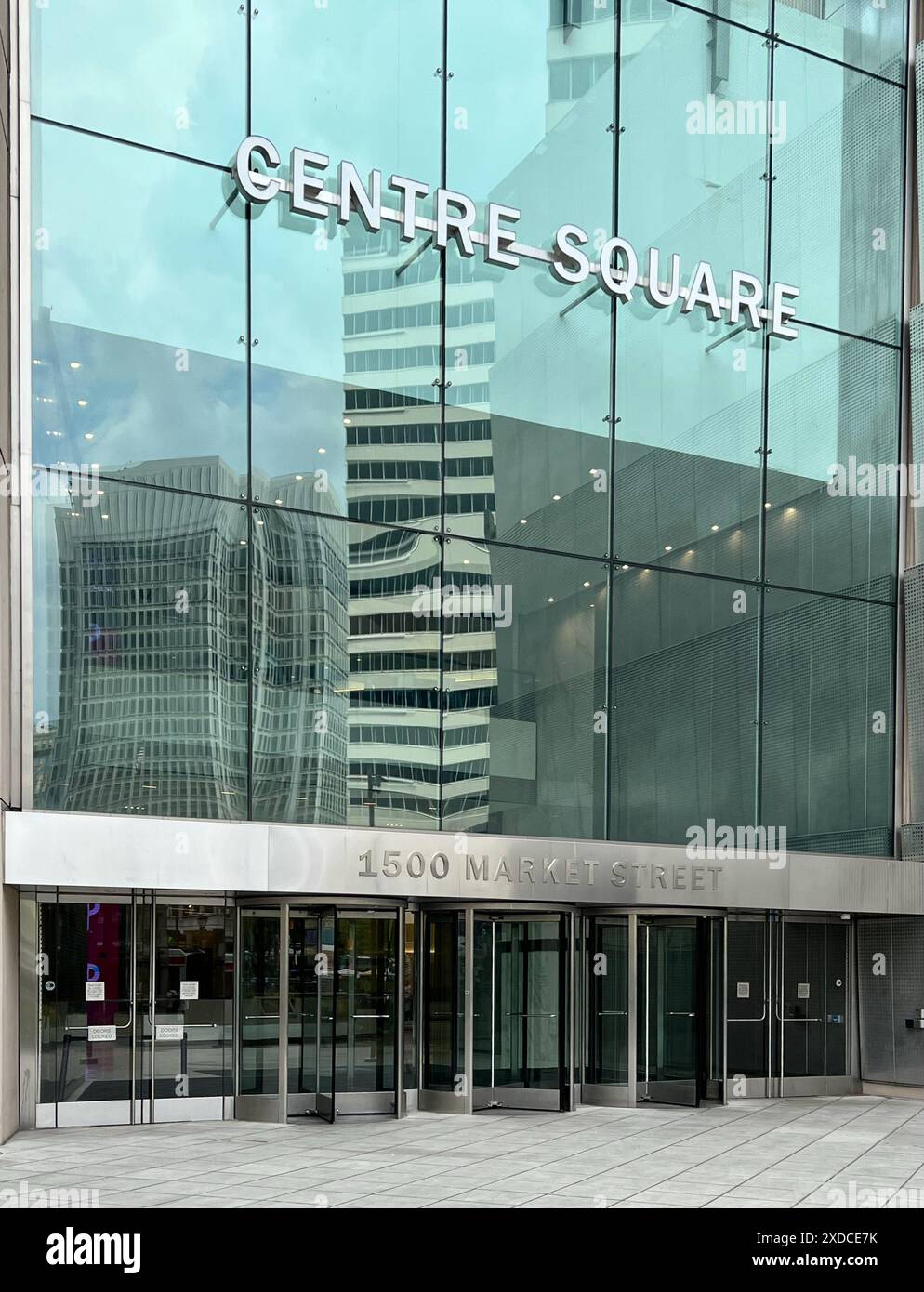 The Centre Square office tower complex at 1500 Market Street in ...