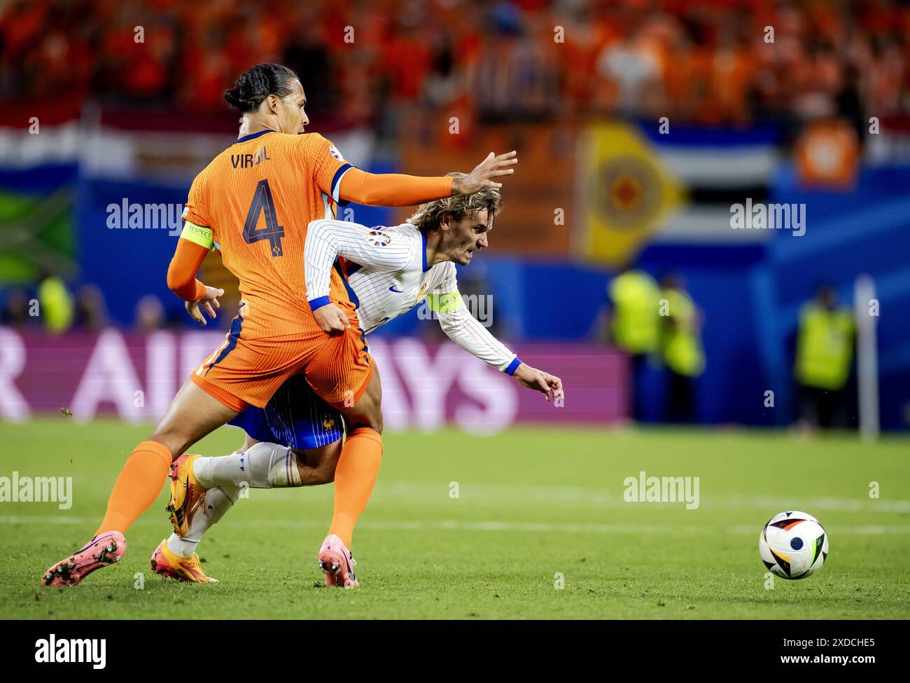 LEIPZIG - Virgil van Dijk of Holland and Antoine Griezmann of France (l-r) during the UEFA EURO ...