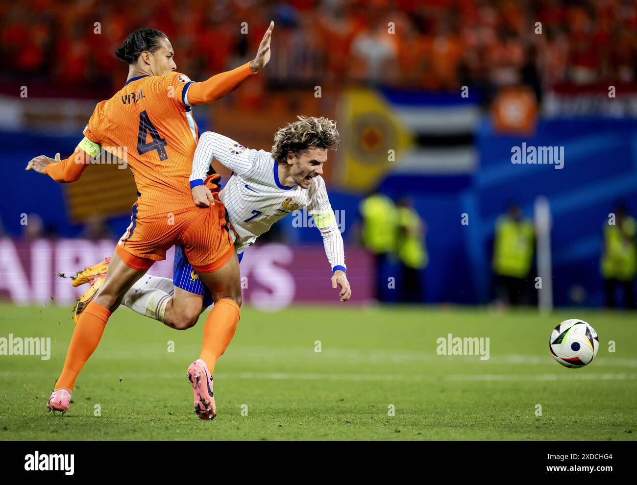 LEIPZIG - Virgil van Dijk of Holland and Antoine Griezmann of France (l-r) during the UEFA EURO ...