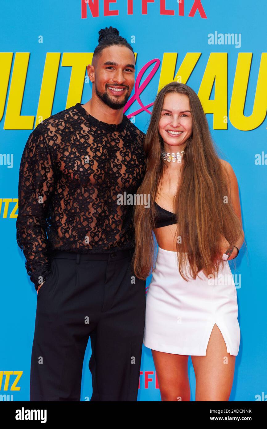 Netflix Premiere - Kaulitz & Kaulitz Dee David Jackson und Lisa ...