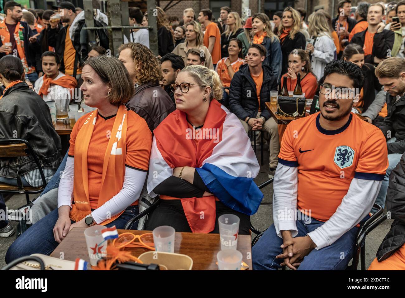 AMSTERDAM - Dutch fans follow the second group match of the European ...