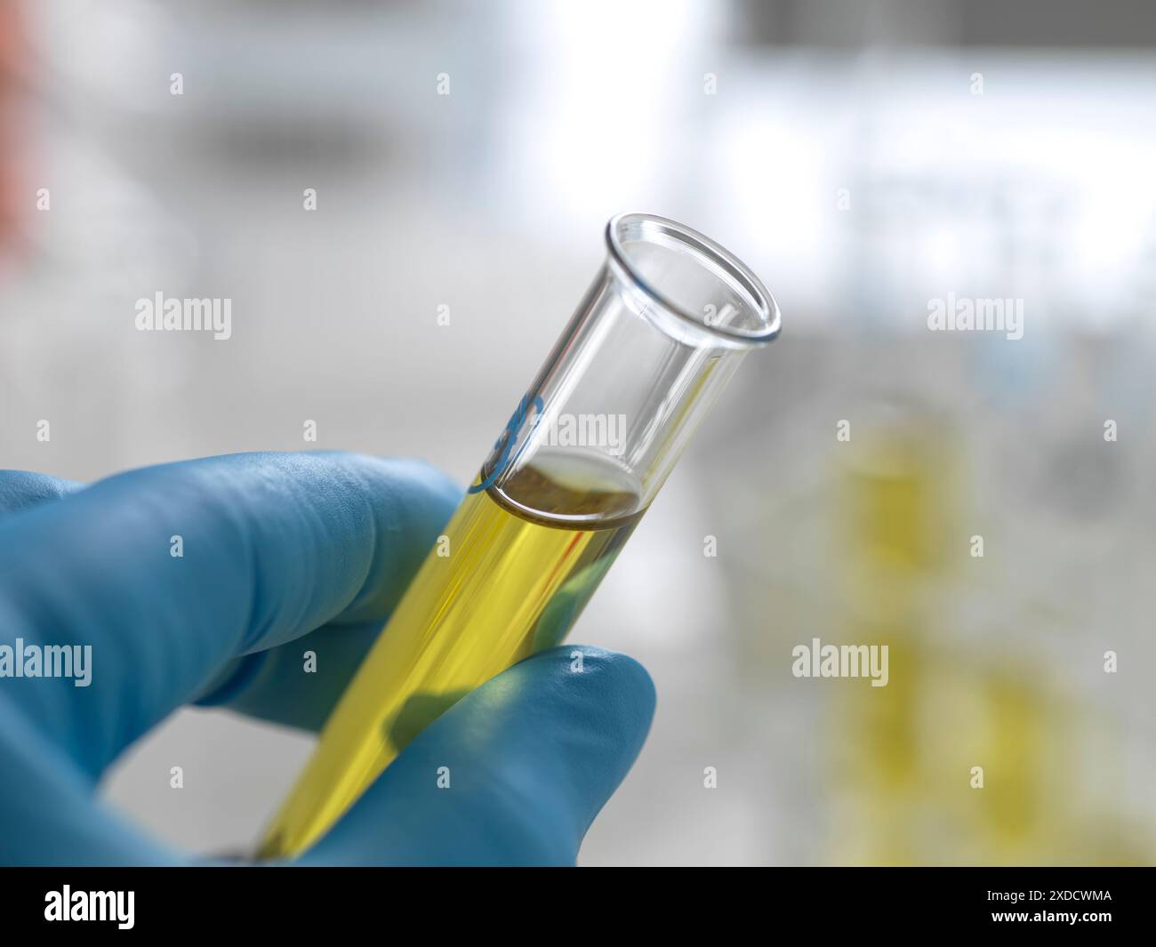 Oil in lab hi-res stock photography and images - Alamy