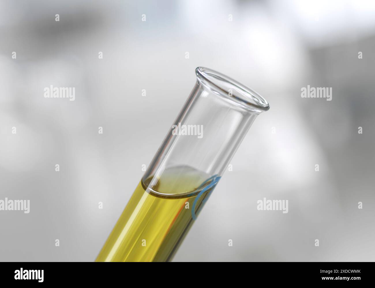 Oil in lab hi-res stock photography and images - Alamy