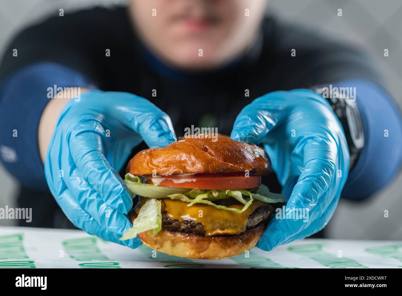 Bbq burger chef hi-res stock photography and images - Alamy