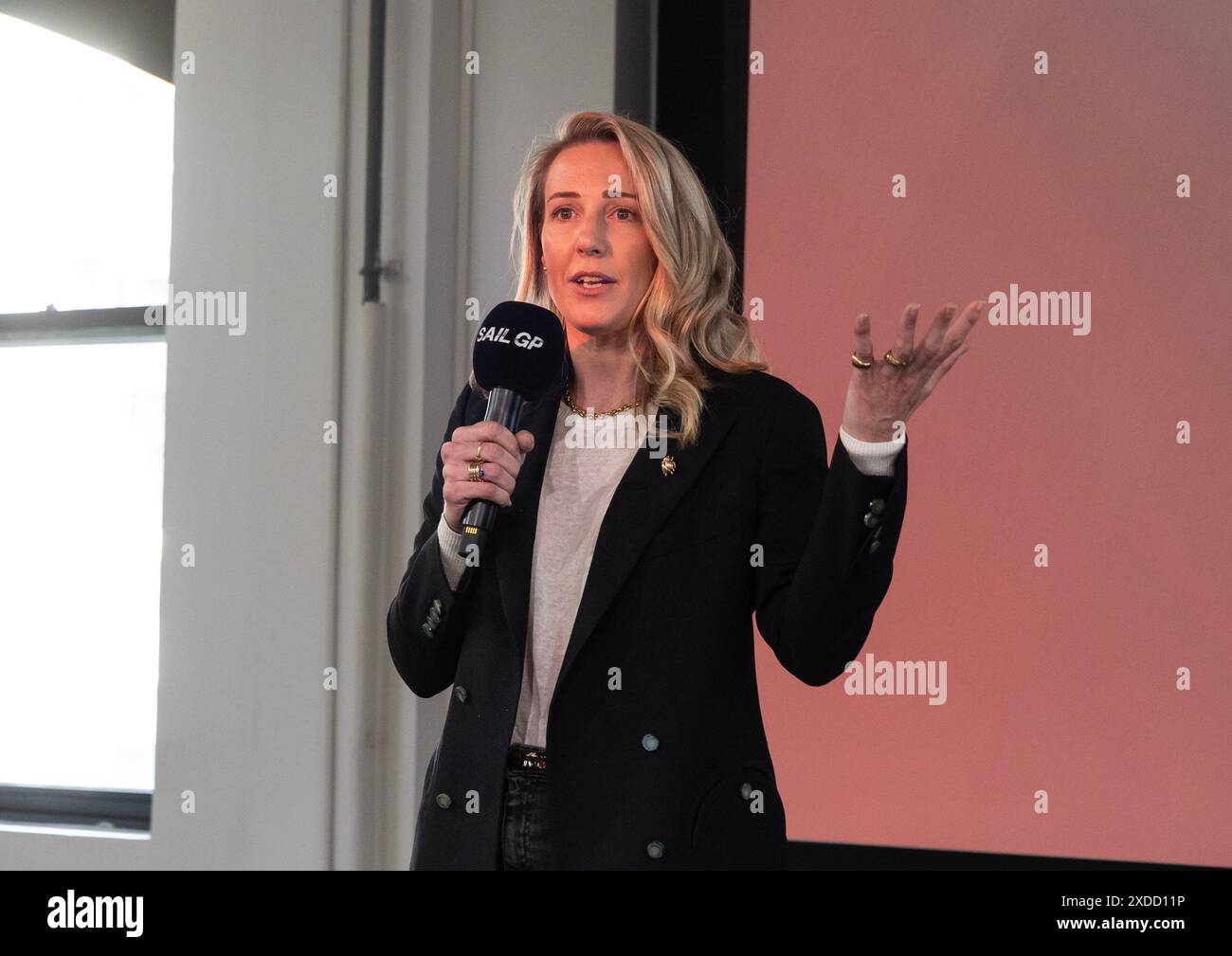 Assia Grazioli-Venier, Founder of Muse Capital delivers presentation ...