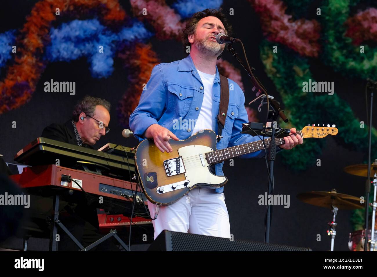 Neil finn son hi-res stock photography and images - Alamy