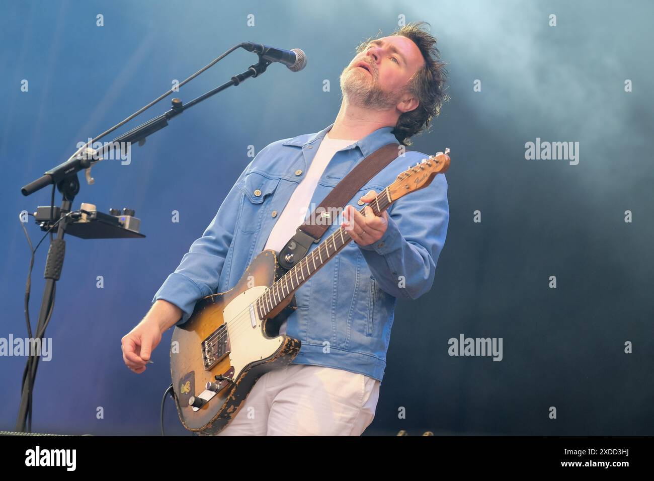 Neil finn son hi-res stock photography and images - Alamy