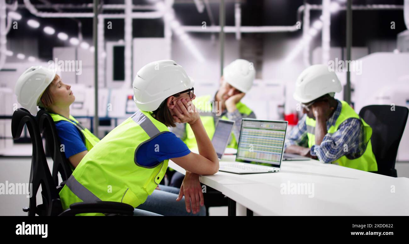 Employee training factory hi-res stock photography and images - Alamy