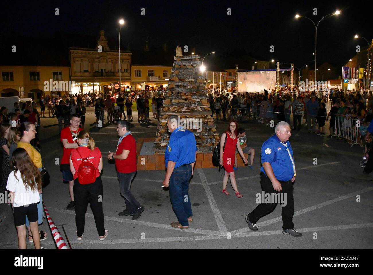 The "Midsummer Bonfire" was lit on Holy Trinity Square, a symbolic act ...