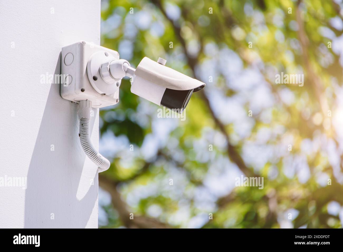 School surveillance camera hi-res stock photography and images - Alamy