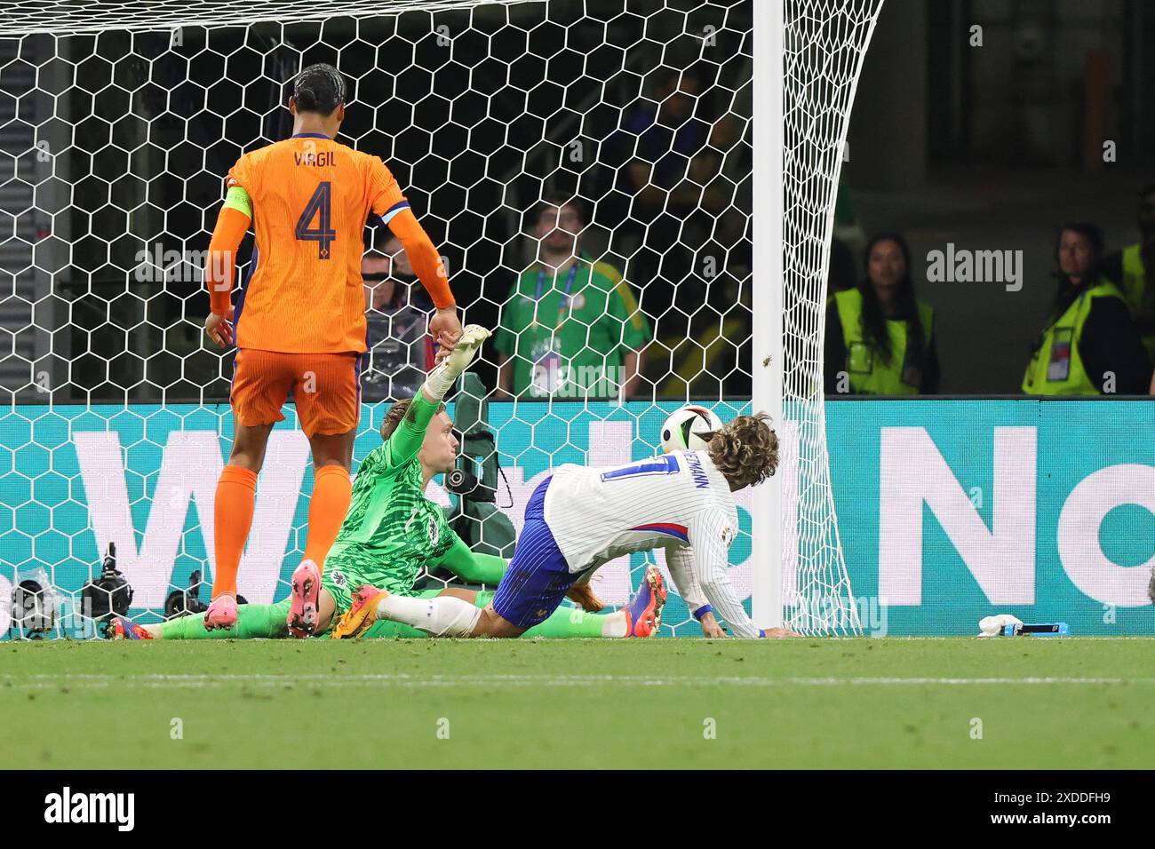 Goalkeeper Bart Verbruggen of Netherlands in duel with Antoine Griezmann of France during the ...