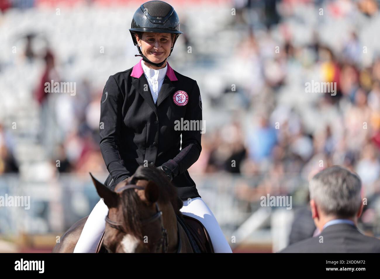 Katrin Eckermann of Germany with Chao Lee during the prize giving ...