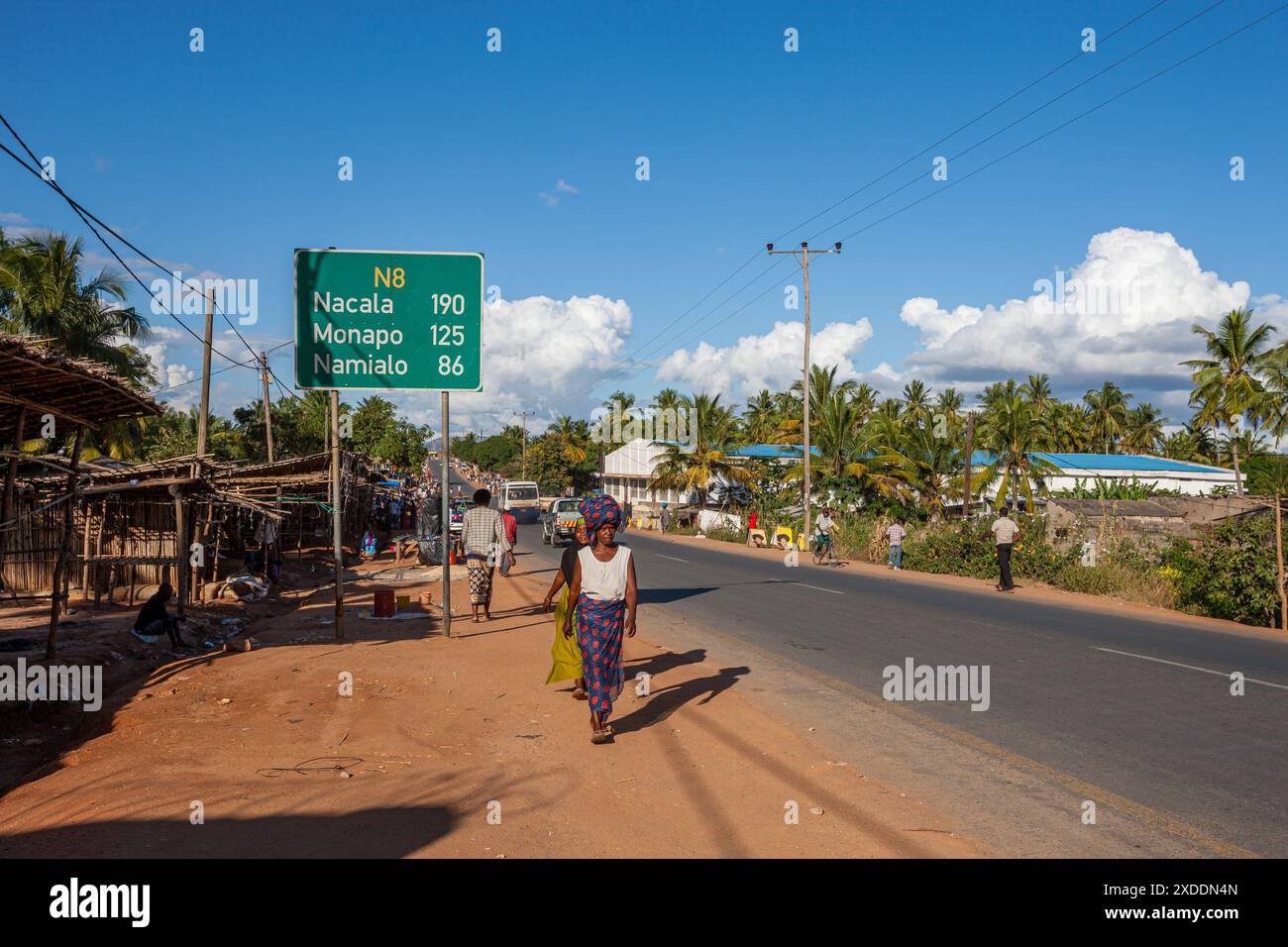 Mozambique road sign hi-res stock photography and images - Alamy