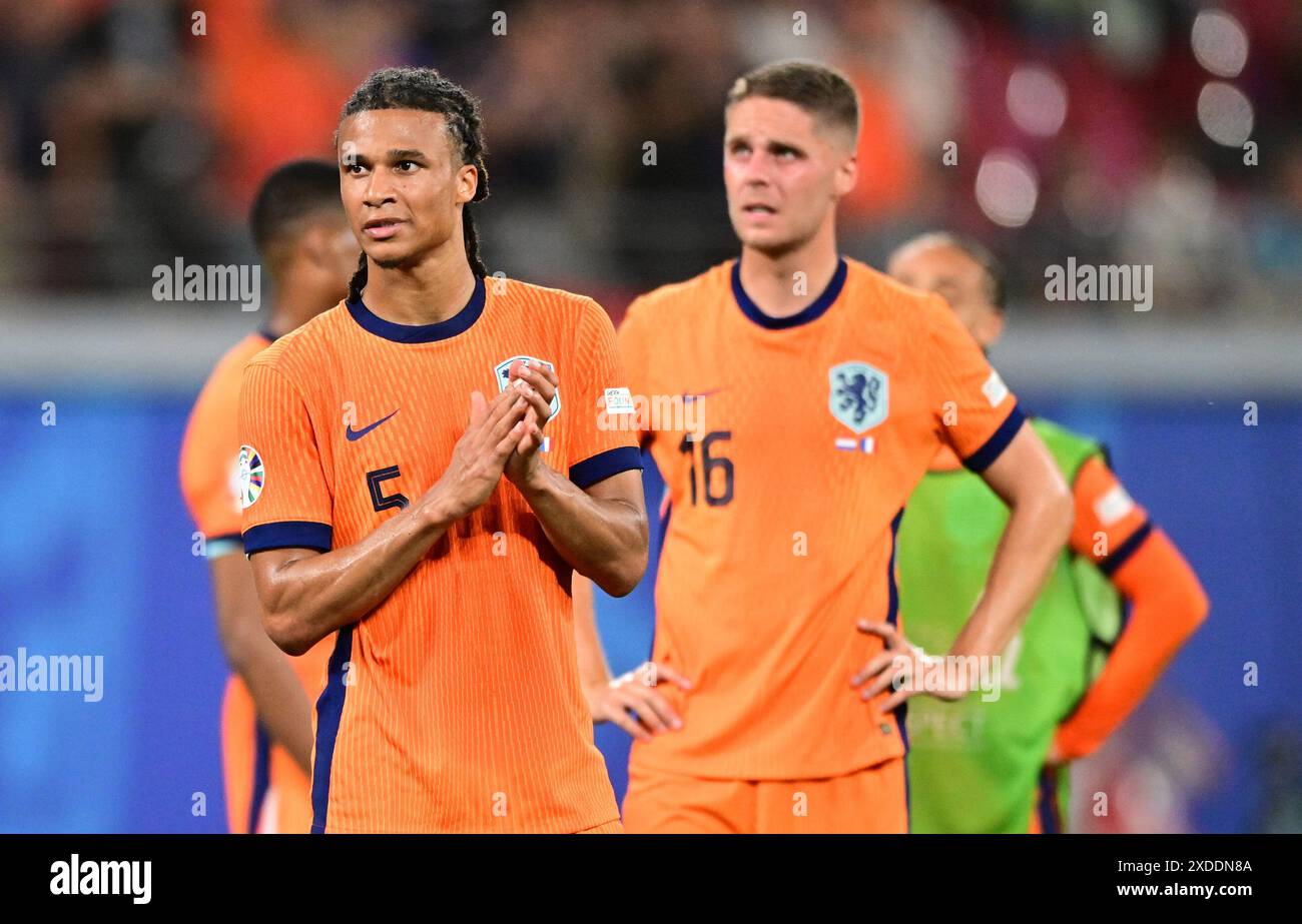 v.l. Nathan Ake, Joey Veerman (Niederlande)Leipzig, 21.06.2024 ...