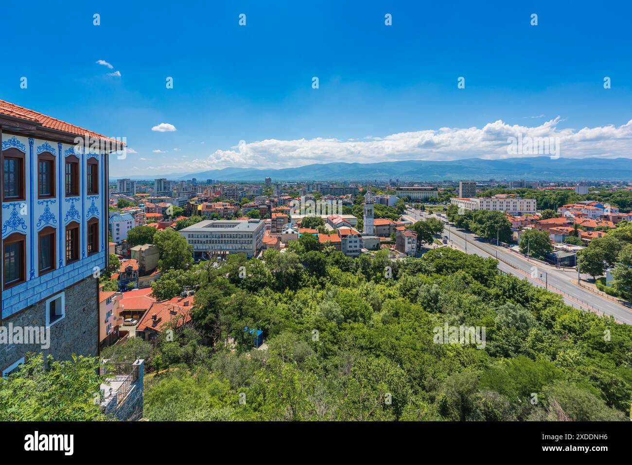 Bulgaria street view hi-res stock photography and images - Alamy