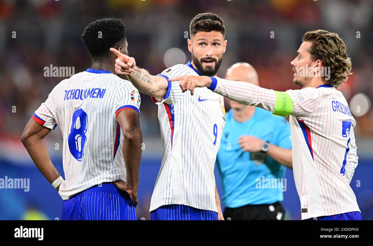 v.l. Aurelien Tchouameni, Olivier Giroud, Antoine GriezmannLeipzig, 21. ...