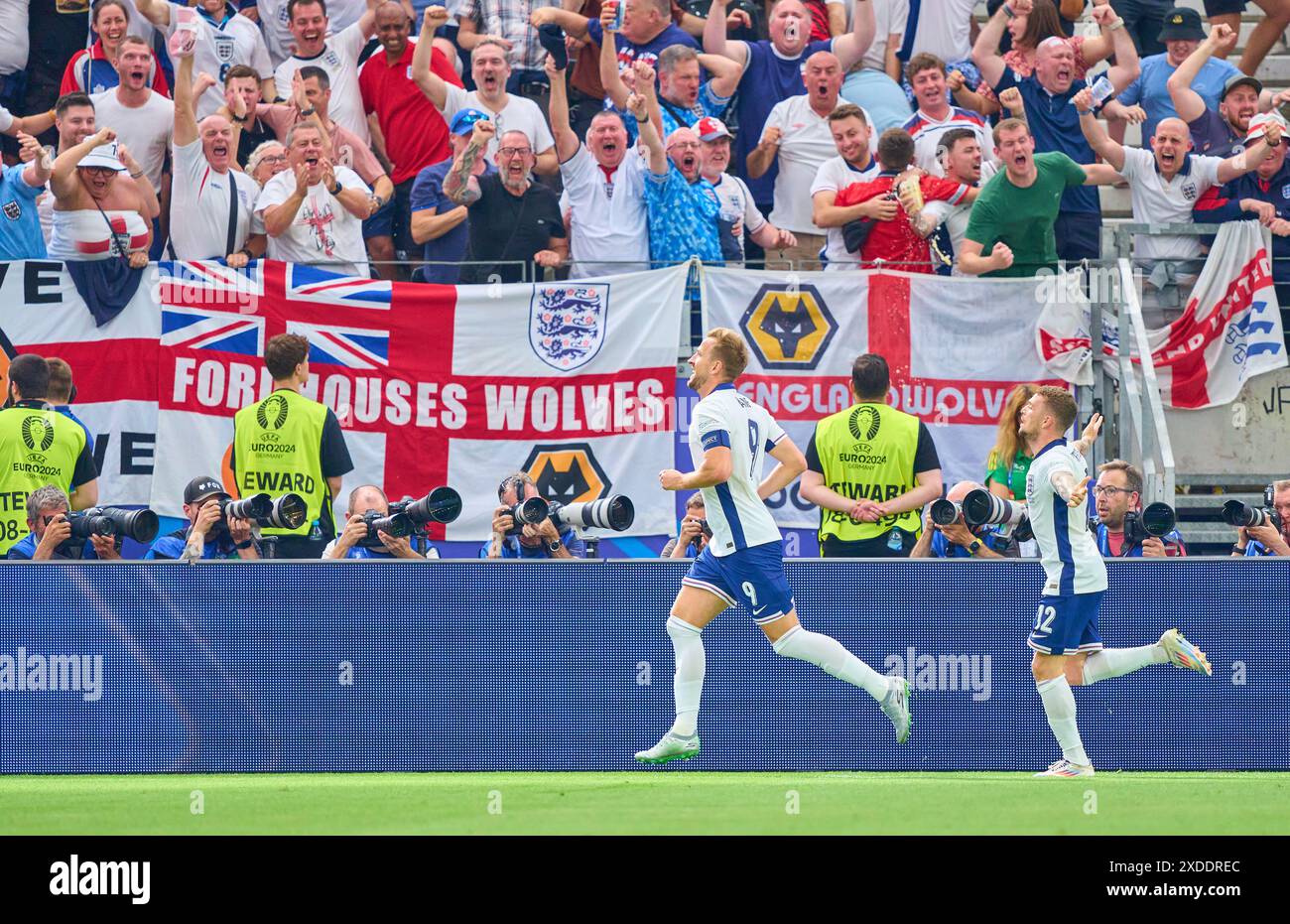 Harry KANE, England 9 celebrates his goal, happy, laugh, celebration, 1 ...