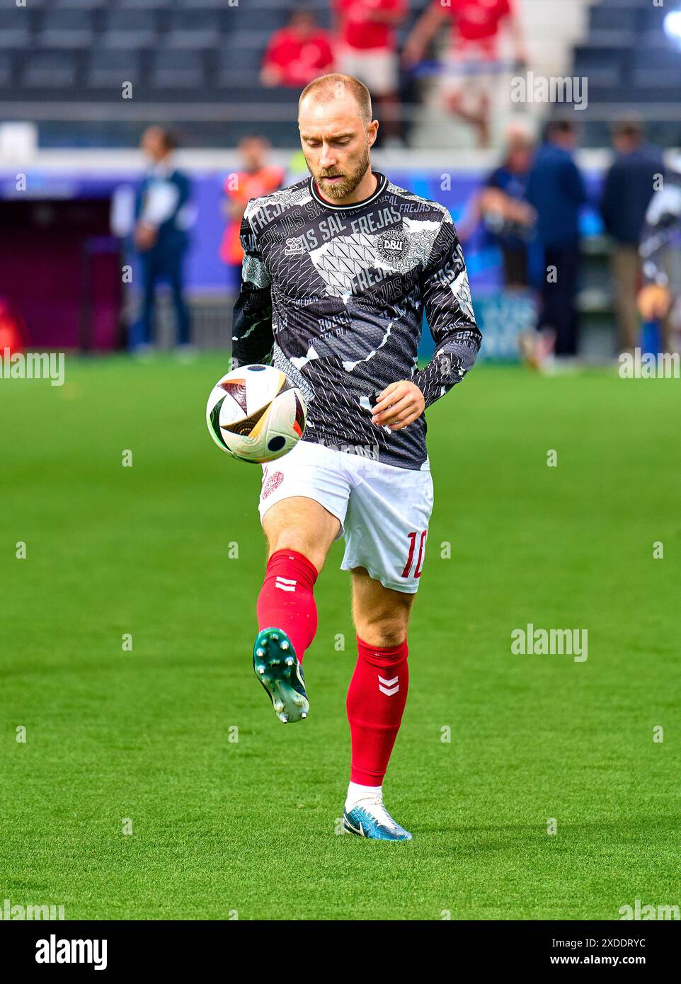 Christian ERIKSEN, DEN 10 at warm-up in the group C stage match ENGLAND ...