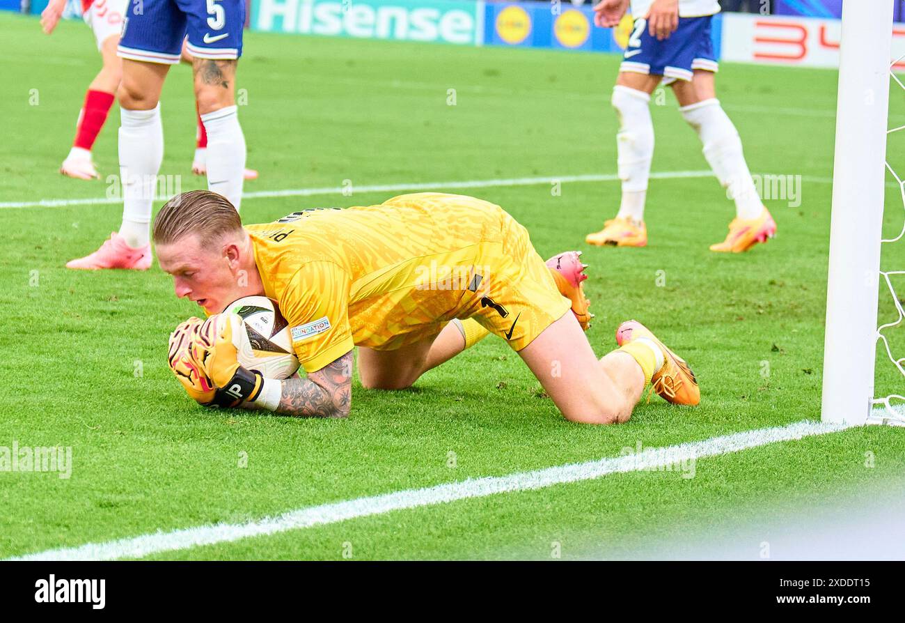 Jordan Pickford, England 1 in the group C stage match ENGLAND - DENMARK ...
