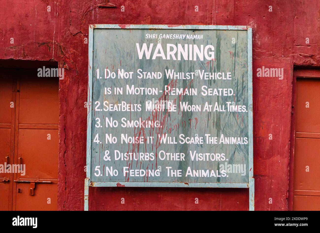 Safari behaviour warning sign at the Jogimahal Gate entrance to ...