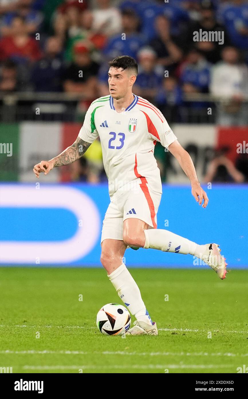Gelsenkirchen, Germany. 22nd June, 2024. Italy's Alessandro Bastoni ...