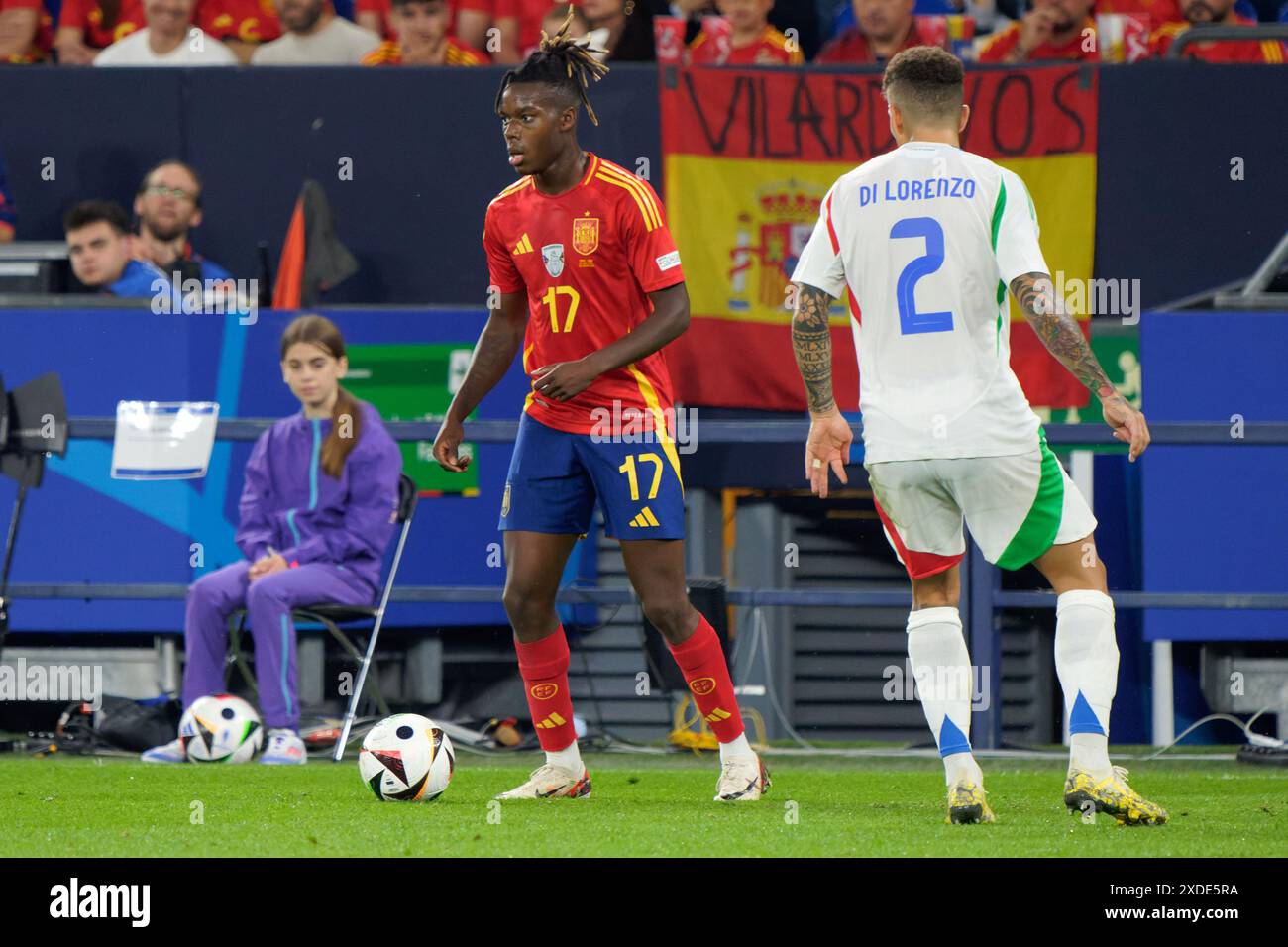 Nico Williams of Spain and Giovanni Di Lorenzo of Italy during UEFA ...