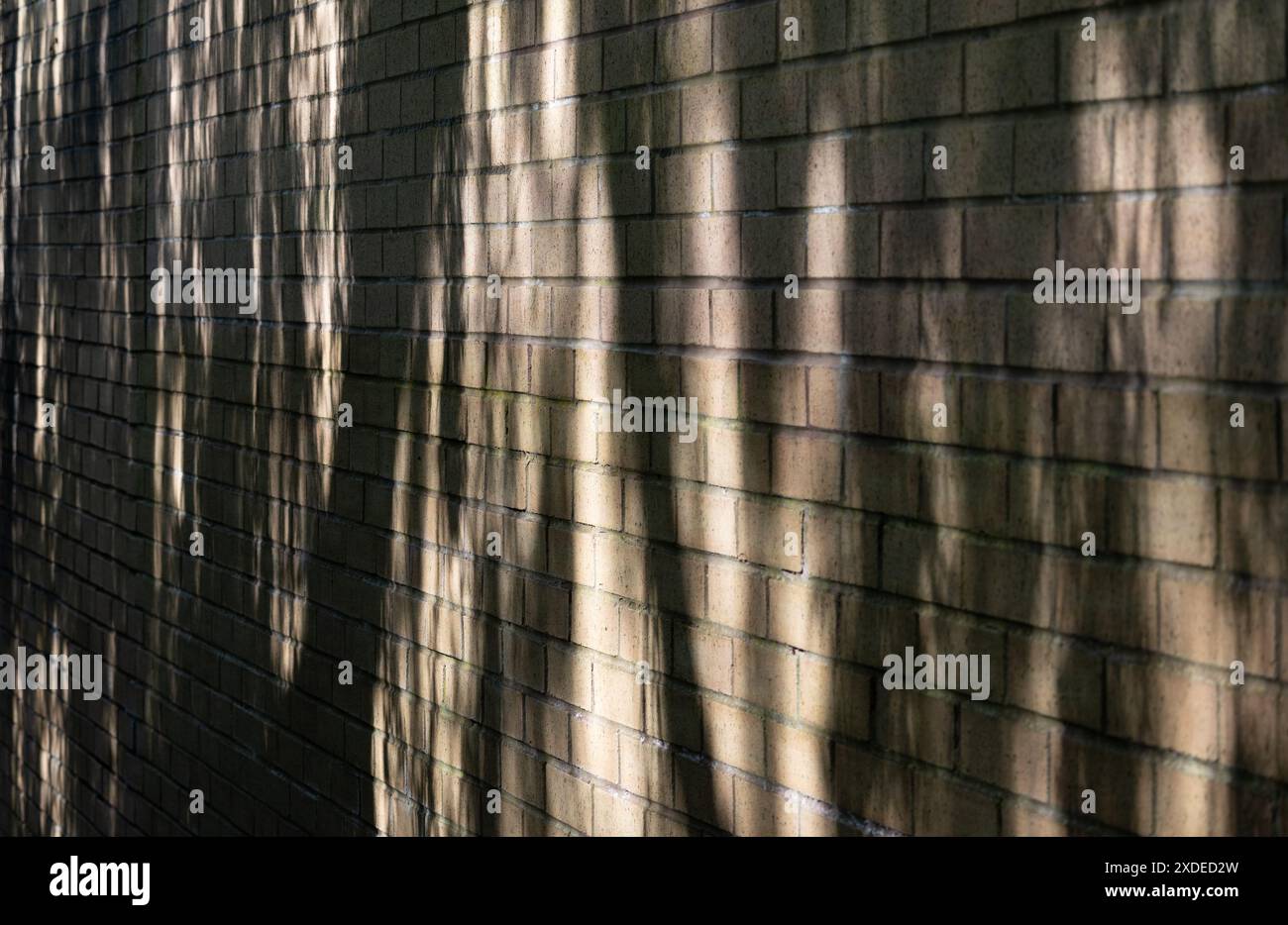 Shade on the wall hi-res stock photography and images - Alamy
