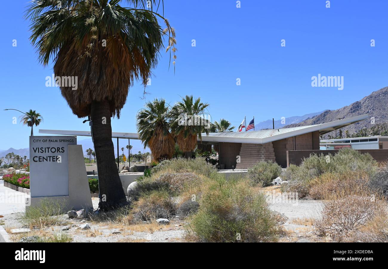 PALM SPRINGS, CALIFORNIA - 21 JUN 2024: The Palm Springs Visitor Center ...