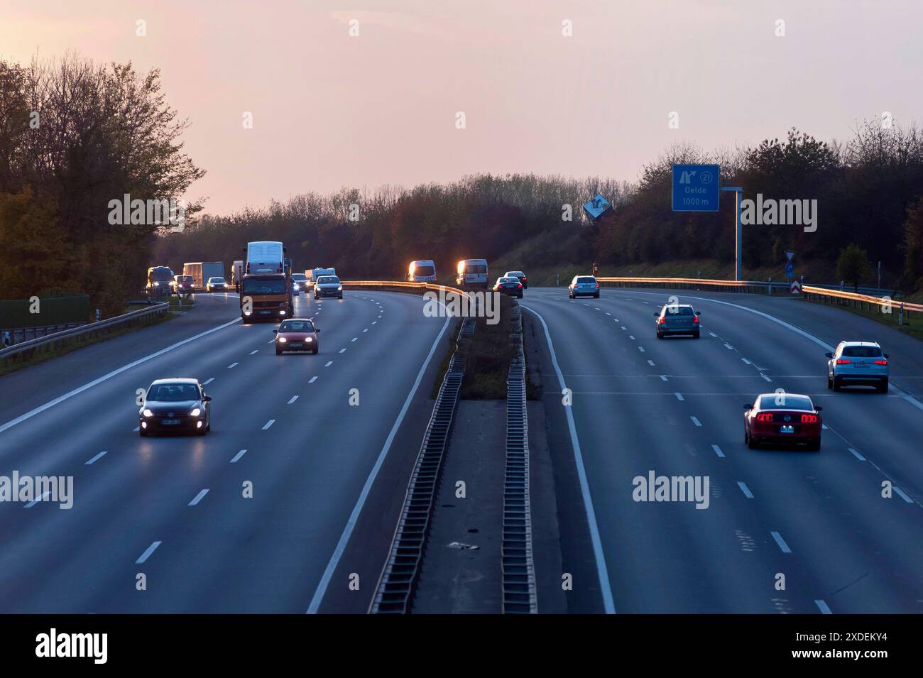 20191116ad929 Bundesautobahn BAB A2 Autobahn Straßenverkehr Autos ...