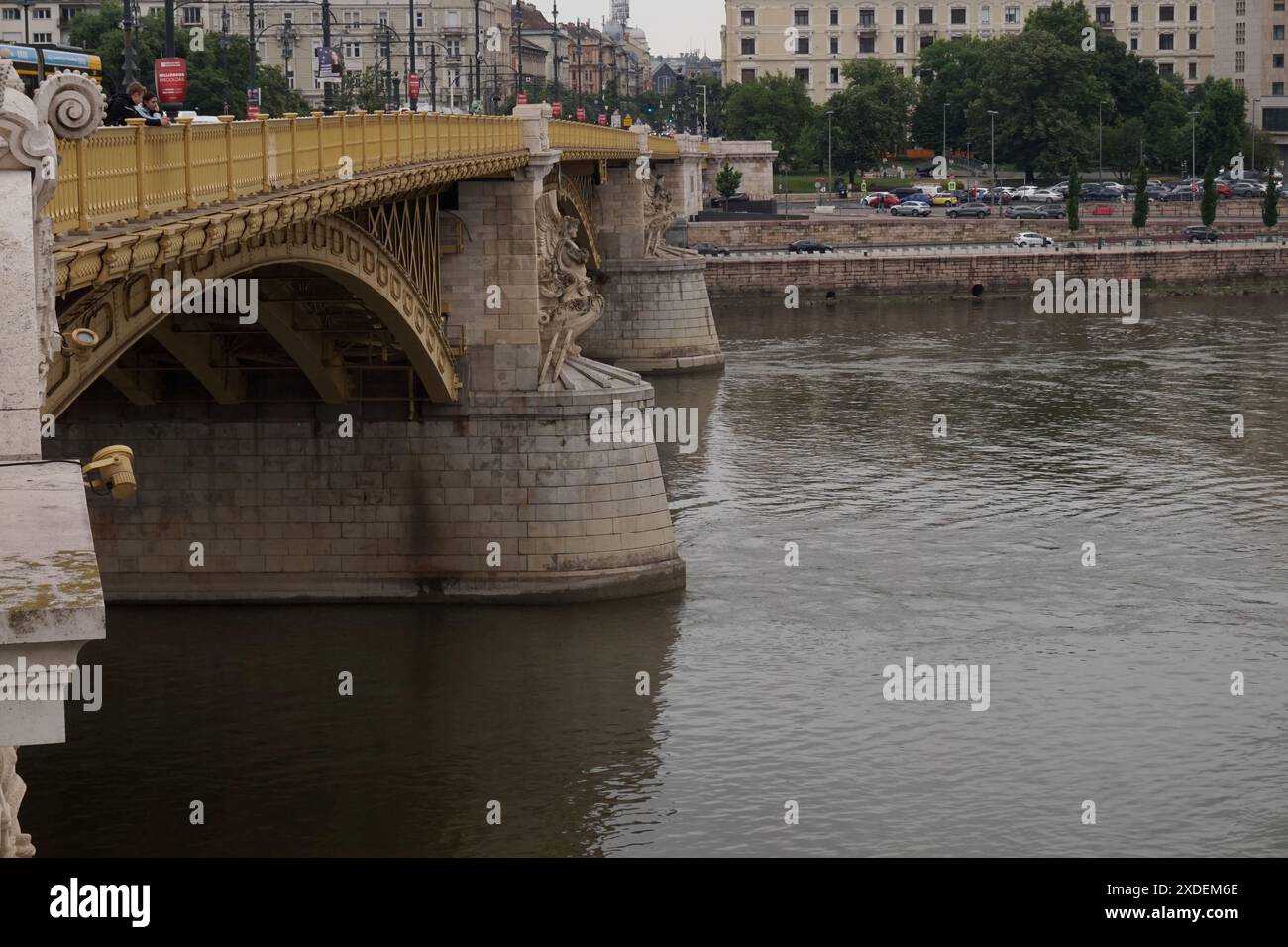 Margaret bridge across river hi-res stock photography and images - Alamy
